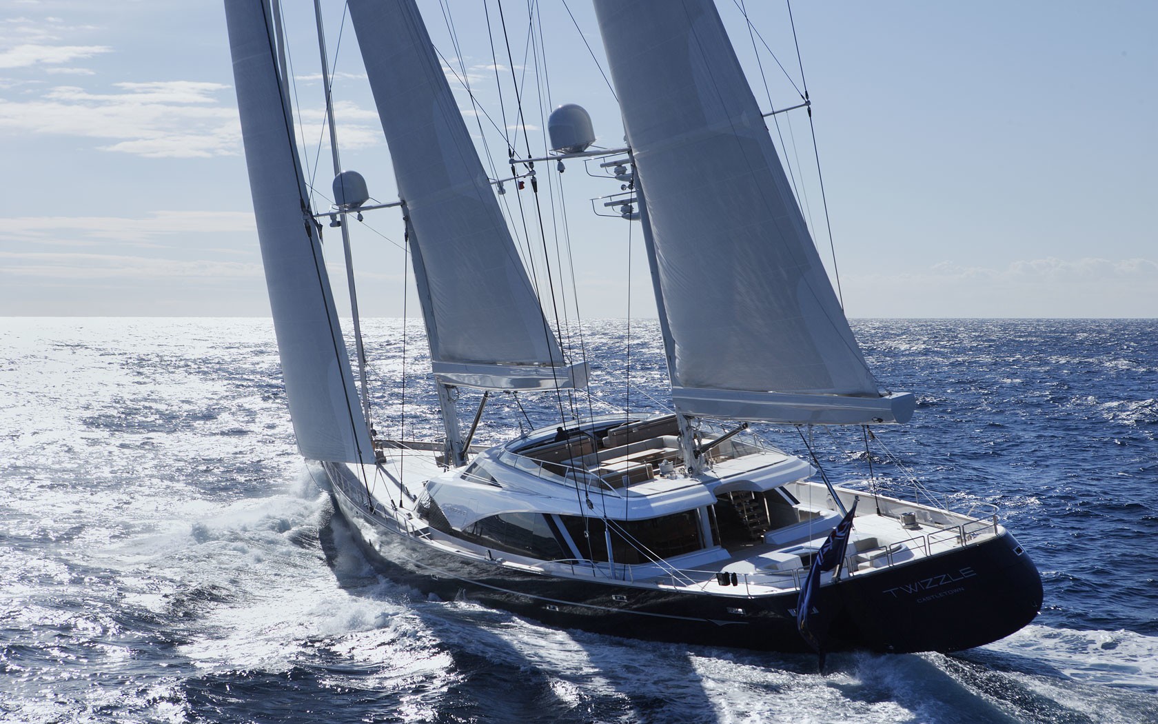 Yacht TWIZZLE, Royal Huisman | CHARTERWORLD Luxury Superyacht Charters